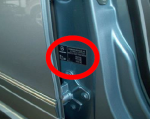 Waar vind je de Mercedes kleurcodes? | handleiding | AutolakGigant